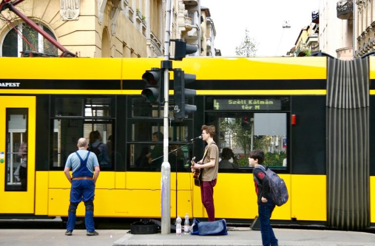 6 Epic Tram Lines of Budapest: The Villamos' that'll Show You the Many ...